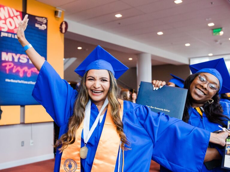 Recognition and Regalia » Phi Theta Kappa